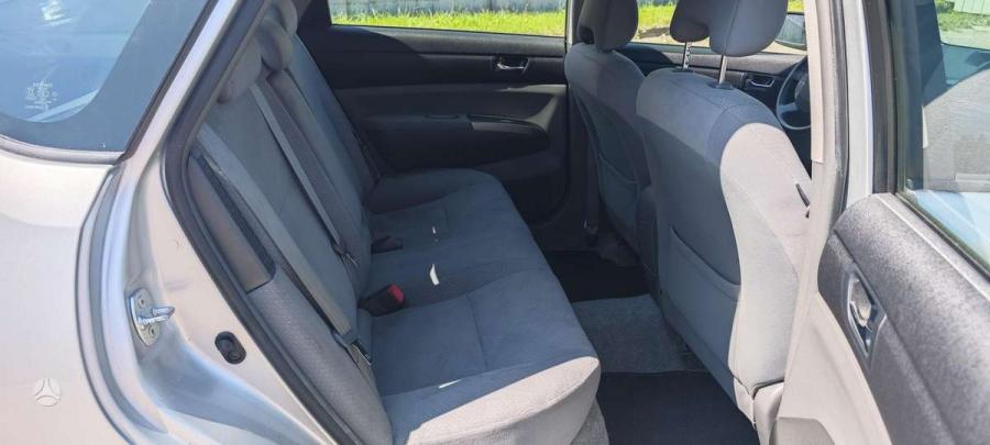 Pelēks Toyota Prius 2007 Utena, ar dzinēja tilpumu 1.50 L un nobraukumu 237 tūkst. km par 4150 €, foto 15 vietnē AUTOMOTO.COM.LV