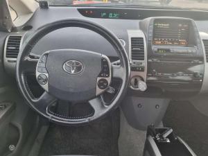 Grey Toyota Prius 2007 in Siauliai, with an engine capacity of 1.50 L and mileage of 224 thousand km for 4900 €, photo 25 on AUTOMOTO.COM.LV