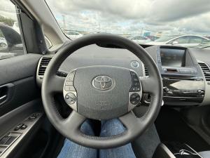 Grey Toyota Prius 2007 in Vilnius, with an engine capacity of 1.50 L and mileage of 227 thousand km for 4950 €, photo 11 on AUTOMOTO.COM.LV