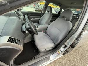 Grey Toyota Prius 2007 in Vilnius, with an engine capacity of 1.50 L and mileage of 227 thousand km for 4950 €, photo 17 on AUTOMOTO.COM.LV