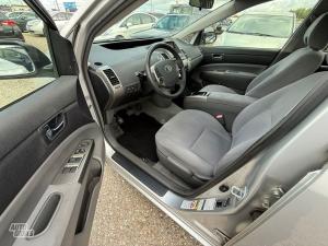 Grey Toyota Prius 2007 in Vilnius, with an engine capacity of 1.50 L and mileage of 227 thousand km for 4950 €, photo 18 on AUTOMOTO.COM.LV