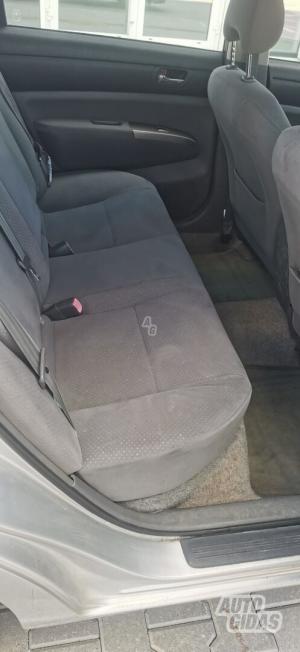 Grey Toyota Prius 2007 in Vilnius, with an engine capacity of 1.50 L and mileage of 318 thousand km for 2650 €, photo 9 on AUTOMOTO.COM.LV