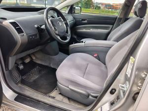 Grey Toyota Prius 2007 in Siauliai, with an engine capacity of 1.50 L and mileage of 273 thousand km for 3150 €, photo 13 on AUTOMOTO.COM.LV