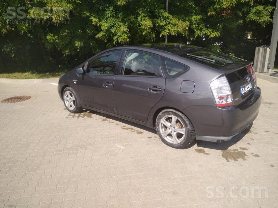 Серый Тойота Приус 2007 в Елгава, объемом двигателя 1.50 л и пробегом 320 тыс. км за 3850 €, фото 4 на AUTOMOTO.COM.LV