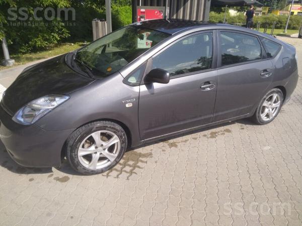 Серый Тойота Приус 2007 в Елгава, объемом двигателя 1.50 л и пробегом 320 тыс. км за 3850 €, фото 4 на AUTOMOTO.COM.LV