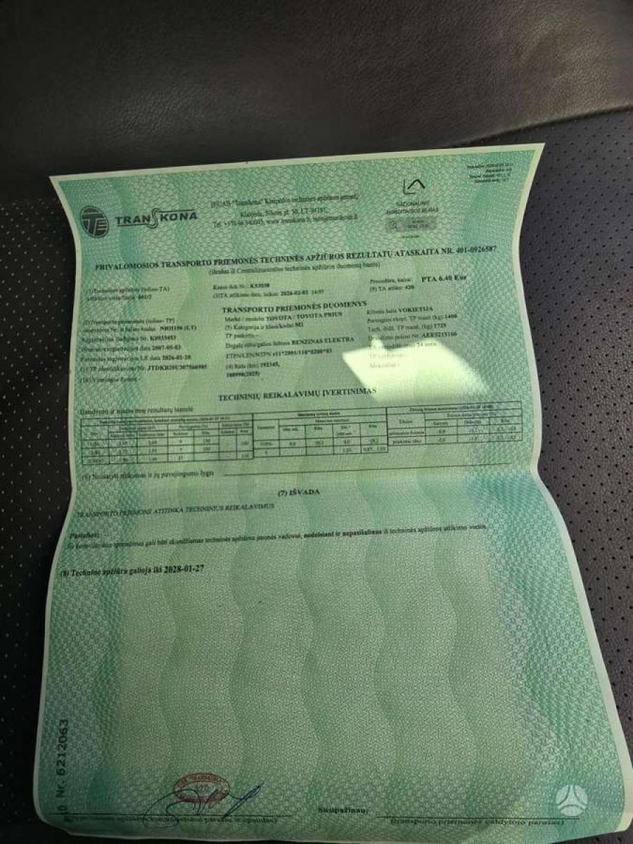 Pelēks Toyota Prius 2007 Druskininkai, ar dzinēja tilpumu 1.50 L un nobraukumu 194 tūkst. km par 5800 €, foto 15 vietnē AUTOMOTO.COM.LV