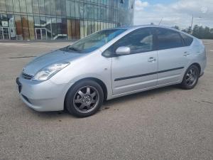 Grey Toyota Prius 2007 in Siauliai, with an engine capacity of 1.50 L and mileage of 225 thousand km for 4900 €, photo 6 on AUTOMOTO.COM.LV