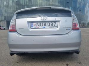 Grey Toyota Prius 2007 in Siauliai, with an engine capacity of 1.50 L and mileage of 225 thousand km for 4900 €, photo 10 on AUTOMOTO.COM.LV