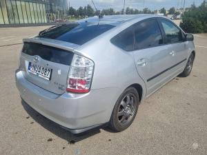 Grey Toyota Prius 2007 in Siauliai, with an engine capacity of 1.50 L and mileage of 225 thousand km for 4900 €, photo 12 on AUTOMOTO.COM.LV