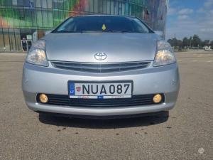 Grey Toyota Prius 2007 in Siauliai, with an engine capacity of 1.50 L and mileage of 225 thousand km for 4900 €, photo 19 on AUTOMOTO.COM.LV