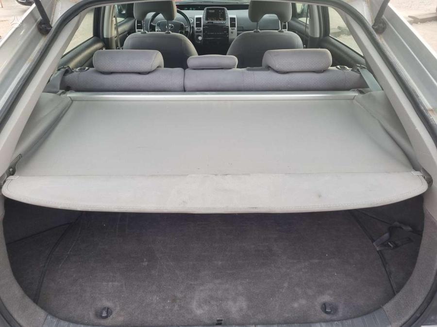 Grey Toyota Prius 2007 in Siauliai, with an engine capacity of 1.50 L and mileage of 225 thousand km for 4900 €, photo 34 on AUTOMOTO.COM.LV