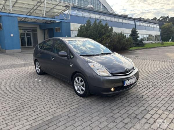 Серый Тойота Приус 2007 в Вильнюс, объемом двигателя 1.50 л и пробегом 300 тыс. км за 2650 €, фото 4 на AUTOMOTO.COM.LV