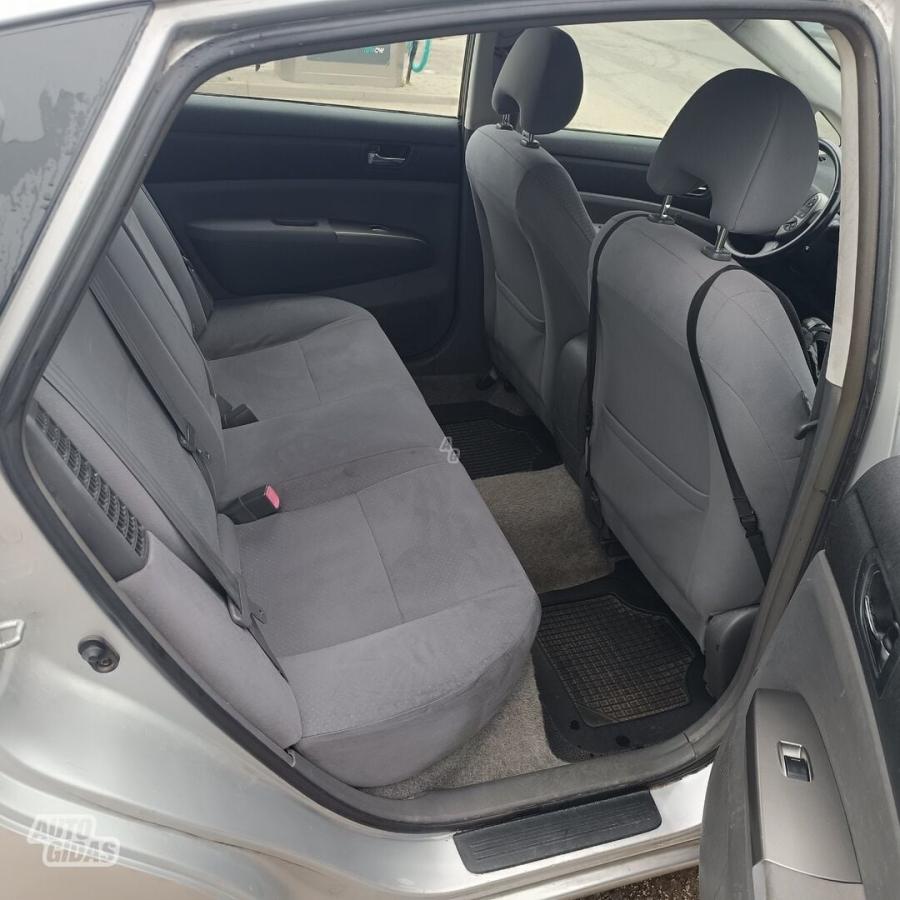 Pelēks Toyota Prius 2007 Kauņa, ar dzinēja tilpumu 1.50 L un nobraukumu 370 tūkst. km par 3450 €, foto 7 vietnē AUTOMOTO.COM.LV