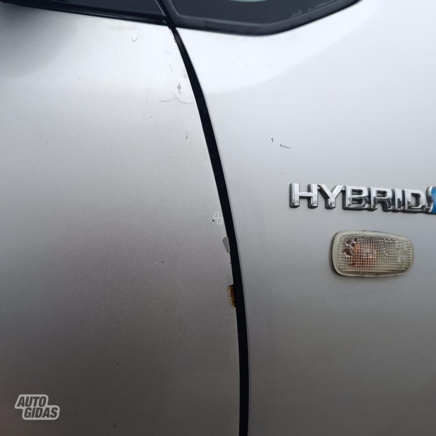 Pelēks Toyota Prius 2007 Kauņa, ar dzinēja tilpumu 1.50 L un nobraukumu 370 tūkst. km par 3450 €, foto 18 vietnē AUTOMOTO.COM.LV