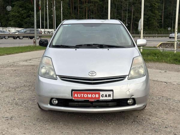 Grey Toyota Prius 2007 in Vilnius, with an engine capacity of 1.50 L and mileage of 341 thousand km for 3333 €, photo 1 on AUTOMOTO.COM.LV