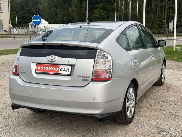Grey Toyota Prius 2007 in Vilnius, with an engine capacity of 1.50 L and mileage of 341 thousand km for 3333 €, photo 9 on AUTOMOTO.COM.LV