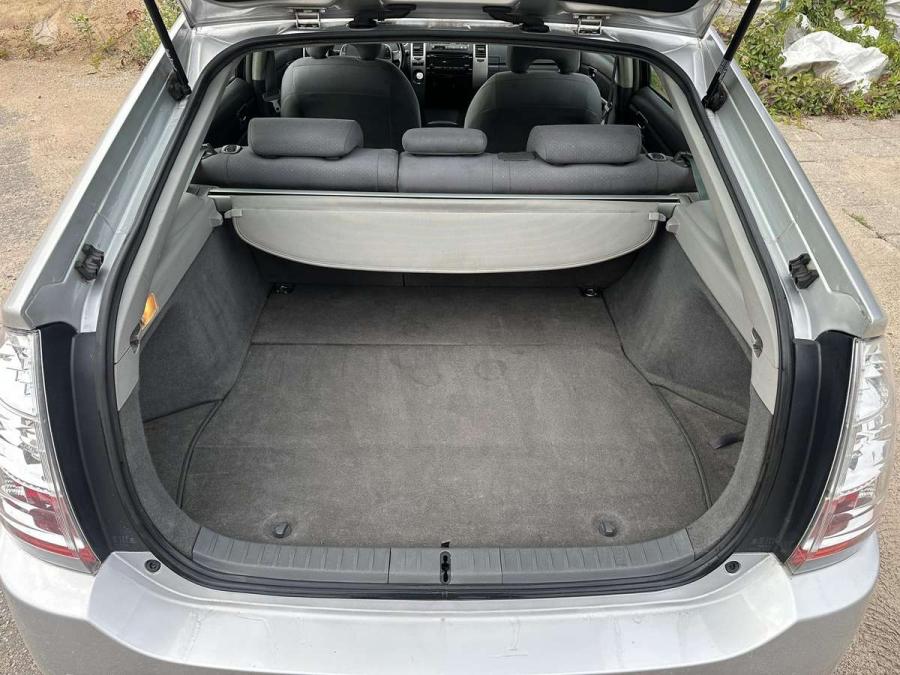 Grey Toyota Prius 2007 in Vilnius, with an engine capacity of 1.50 L and mileage of 341 thousand km for 3333 €, photo 28 on AUTOMOTO.COM.LV