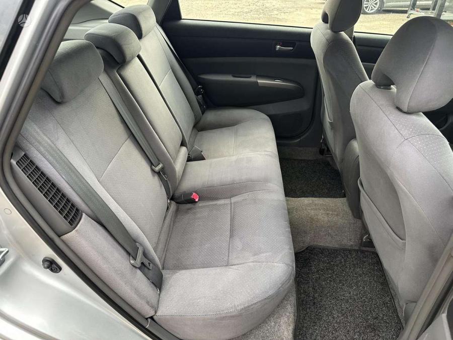 Grey Toyota Prius 2007 in Vilnius, with an engine capacity of 1.50 L and mileage of 341 thousand km for 3333 €, photo 29 on AUTOMOTO.COM.LV