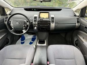 Grey Toyota Prius 2007 in Vilnius, with an engine capacity of 1.50 L and mileage of 341 thousand km for 3333 €, photo 30 on AUTOMOTO.COM.LV