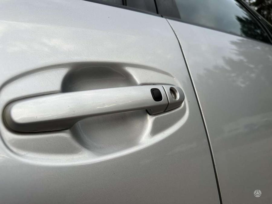 Grey Toyota Prius 2007 in Vilnius, with an engine capacity of 1.50 L and mileage of 341 thousand km for 3333 €, photo 36 on AUTOMOTO.COM.LV