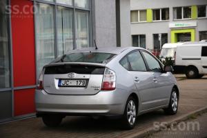 Pelēks Toyota Prius 2007 Rīga, ar dzinēja tilpumu 1.50 L un nobraukumu 220 tūkst. km par 3495 €, foto 7 vietnē AUTOMOTO.COM.LV