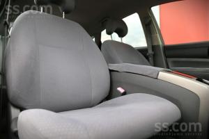 Pelēks Toyota Prius 2007 Rīga, ar dzinēja tilpumu 1.50 L un nobraukumu 220 tūkst. km par 3495 €, foto 14 vietnē AUTOMOTO.COM.LV
