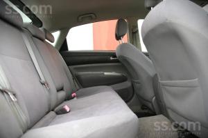 Pelēks Toyota Prius 2007 Rīga, ar dzinēja tilpumu 1.50 L un nobraukumu 220 tūkst. km par 3495 €, foto 16 vietnē AUTOMOTO.COM.LV