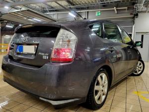 Grey Toyota Prius 2008 in Vilnius, with an engine capacity of 1.50 L and mileage of 370 thousand km for 3350 €, photo 3 on AUTOMOTO.COM.LV