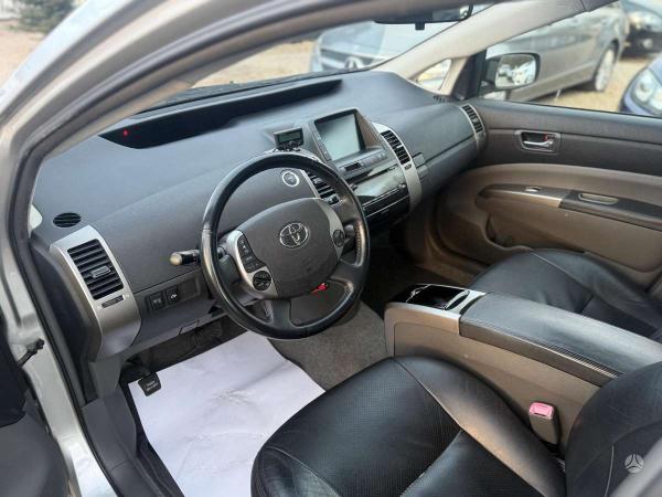 Pelēks Toyota Prius 2008 Ukmergė, ar dzinēja tilpumu 1.50 L un nobraukumu 242 tūkst. km par 3750 €, foto 6 vietnē AUTOMOTO.COM.LV