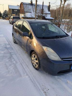 Grey Toyota Prius 2008 in Vilnius, with an engine capacity of 1.50 L and mileage of 298 thousand km for 2500 €, photo 6 on AUTOMOTO.COM.LV