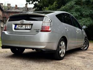 Grey Toyota Prius 2008 in Kaunas, with an engine capacity of 1.50 L and mileage of 223 thousand km for 6000 €, photo  on AUTOMOTO.COM.LV