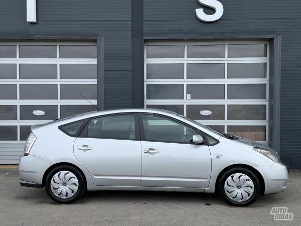 Pelēks Toyota Prius 2008 Panevēža, ar dzinēja tilpumu 1.50 L un nobraukumu 362 tūkst. km par 2650 €, foto 5 vietnē AUTOMOTO.COM.LV