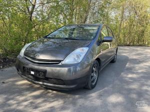 Серый Тойота Приус 2008 в Каунас, объемом двигателя 1.50 л и пробегом 320 тыс. км за 3750 €, фото  на AUTOMOTO.COM.LV
