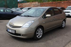 Grey Toyota Prius 2008 in Riga, with an engine capacity of 1.50 L and mileage of 204 thousand km for 4500 €, photo 3 on AUTOMOTO.COM.LV