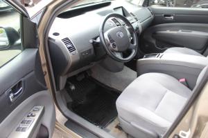 Grey Toyota Prius 2008 in Riga, with an engine capacity of 1.50 L and mileage of 204 thousand km for 4500 €, photo 12 on AUTOMOTO.COM.LV