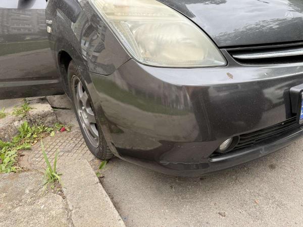 Grey Toyota Prius 2008 in Vilnius, with an engine capacity of 1.50 L and mileage of 264 thousand km for 2000 €, photo 2 on AUTOMOTO.COM.LV