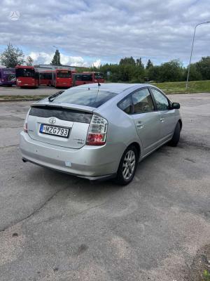 Pelēks Toyota Prius 2008 Viļņa, ar dzinēja tilpumu 1.50 L un nobraukumu 433 tūkst. km par 2800 €, foto 4 vietnē AUTOMOTO.COM.LV
