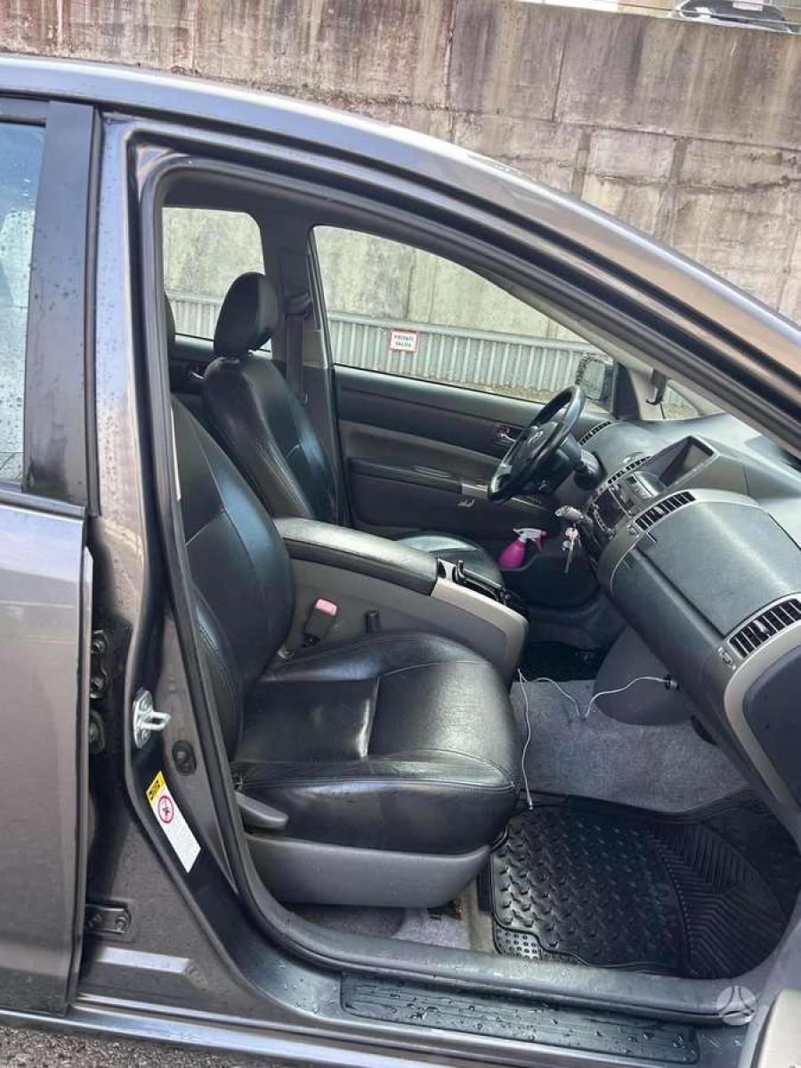 Pelēks Toyota Prius 2008 Viļņa, ar dzinēja tilpumu 1.50 L un nobraukumu 272 tūkst. km par 1750 €, foto 5 vietnē AUTOMOTO.COM.LV