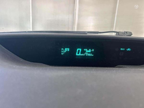 Pelēks Toyota Prius 2008 Viļņa, ar dzinēja tilpumu 1.50 L un nobraukumu 272 tūkst. km par 1750 €, foto 5 vietnē AUTOMOTO.COM.LV