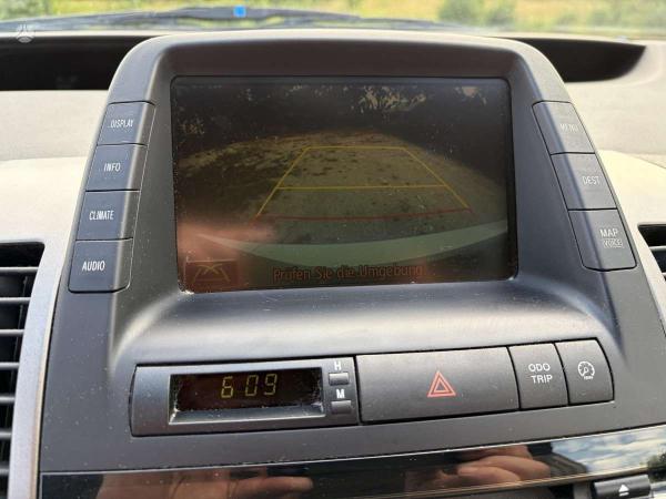 Pelēks Toyota Prius 2008 Viļņa, ar dzinēja tilpumu 1.50 L un nobraukumu 290 tūkst. km par 4850 €, foto 8 vietnē AUTOMOTO.COM.LV