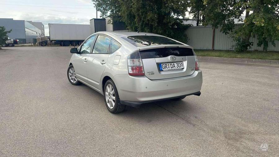 Pelēks Toyota Prius 2008 Marijampole, ar dzinēja tilpumu 1.50 L un nobraukumu 280 tūkst. km par 3550 €, foto 8 vietnē AUTOMOTO.COM.LV