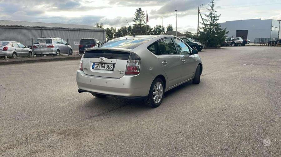 Pelēks Toyota Prius 2008 Marijampole, ar dzinēja tilpumu 1.50 L un nobraukumu 280 tūkst. km par 3550 €, foto 9 vietnē AUTOMOTO.COM.LV