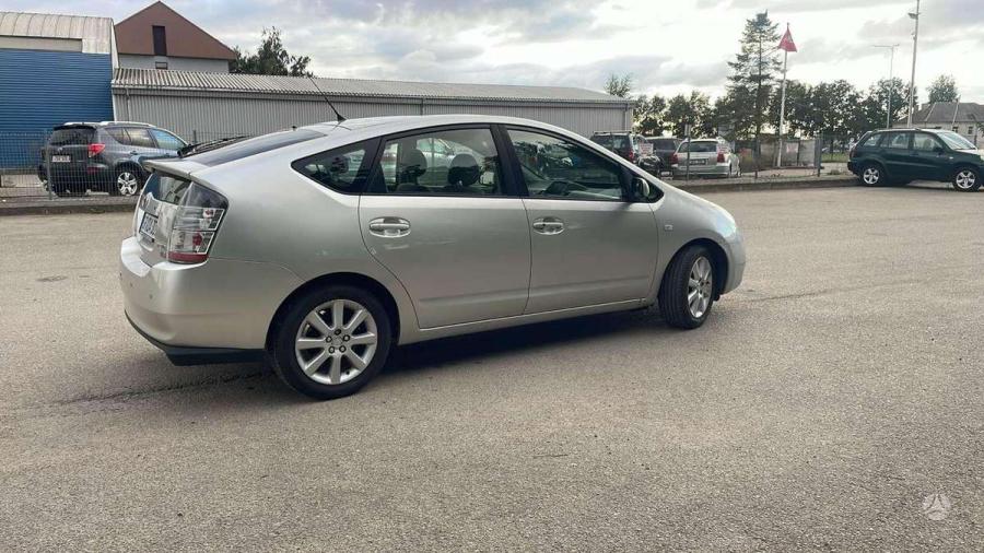 Pelēks Toyota Prius 2008 Marijampole, ar dzinēja tilpumu 1.50 L un nobraukumu 280 tūkst. km par 3550 €, foto 10 vietnē AUTOMOTO.COM.LV