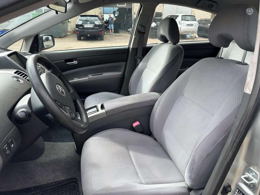 Pelēks Toyota Prius 2008 Marijampole, ar dzinēja tilpumu 1.50 L un nobraukumu 280 tūkst. km par 3550 €, foto 13 vietnē AUTOMOTO.COM.LV