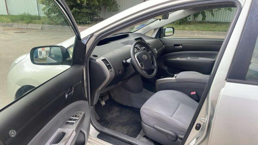 Pelēks Toyota Prius 2008 Marijampole, ar dzinēja tilpumu 1.50 L un nobraukumu 280 tūkst. km par 3550 €, foto 18 vietnē AUTOMOTO.COM.LV