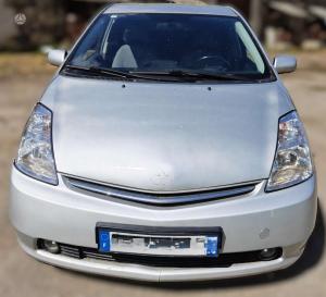 Pelēks Toyota Prius 2008 Panevēža, ar dzinēja tilpumu 0.00 L un nobraukumu 203 tūkst. km par 3100 €, foto 3 vietnē AUTOMOTO.COM.LV