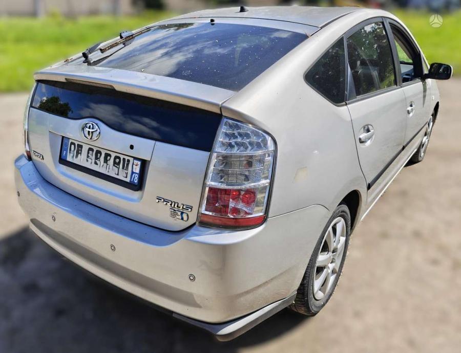 Pelēks Toyota Prius 2008 Panevēža, ar dzinēja tilpumu 0.00 L un nobraukumu 203 tūkst. km par 3100 €, foto 6 vietnē AUTOMOTO.COM.LV