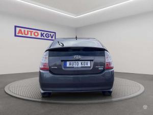 Grey Toyota Prius 2008 in Vilnius, with an engine capacity of 1.50 L and mileage of 331 thousand km for 4999 €, photo 5 on AUTOMOTO.COM.LV