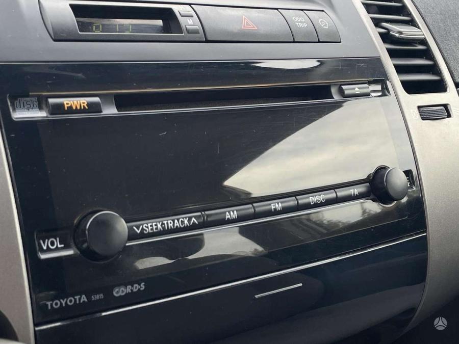 Grey Toyota Prius 2008 in Vilnius, with an engine capacity of 1.50 L and mileage of 331 thousand km for 4999 €, photo 18 on AUTOMOTO.COM.LV