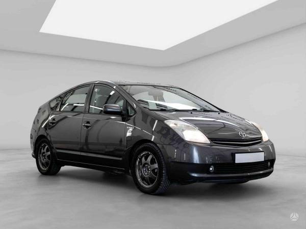 Тойота Приус 2008 в Каунас на AUTOMOTO.COM.LV Серый Тойота Приус 2008 в Каунас, объемом двигателя 1.50 л и пробегом 299 тыс. км за 5790 €, фото 5 на AUTOMOTO.COM.LV